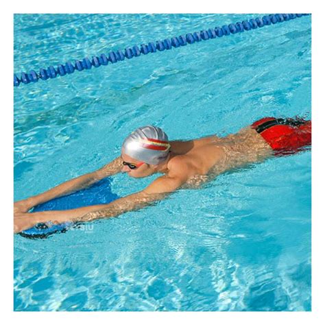 Tabla Azul Para Flotar En La Playa Con La Familia Generico