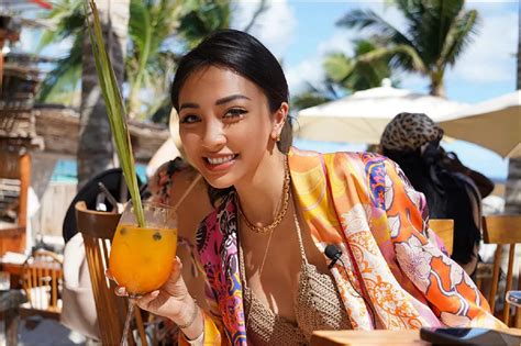 Ch N Dung Jessie L Ng Hotgirl Am M Si U Xe V T C C G I L M Phan C Ng Khanh Ph I L N