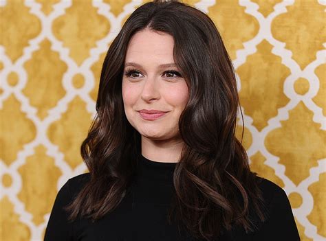 Scandal Actress Katie Lowes Is Done Hiding Her Battle With Psoriasis Self