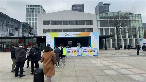 新华全媒 丨2025全球开发者先锋大会共探ai未来 凤凰网视频 凤凰网