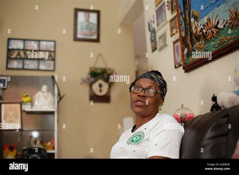 Rio De Janeiro Brazil 22nd Nov 2017 Valeria Zampier Mother Of Soccer Player Hélio Zampier