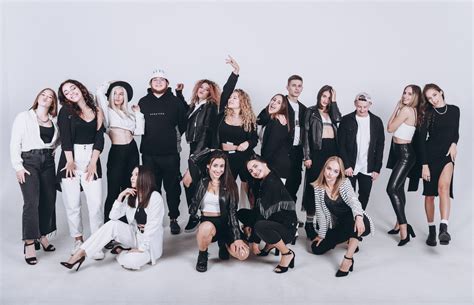 Психологічний центр Інсайт 🤔Про теорію вікових відмінностей людей вперше заговорили