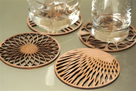 Дизайнерски поставки за чаши Artbg