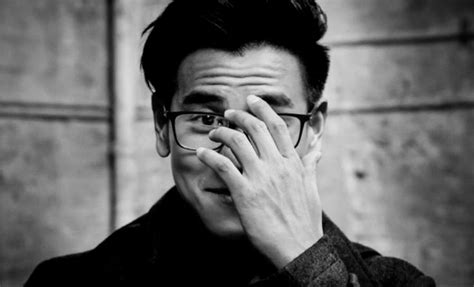 Pin By Ying Kb On Eddie Peng Peng Yu Yan Amanda Seyfried Black And White Fangirl