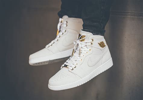 Pinnacle Air Jordan 1 24k Gold