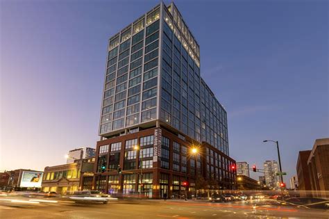 Amli 808 Updated July 2026 60 Photos And 17 Reviews 808 N Wells St