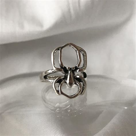 Кольцо ♡ — ціна 60 грн у каталозі Кільця і персні Купити аксесуари за доступною ціною на Шафі