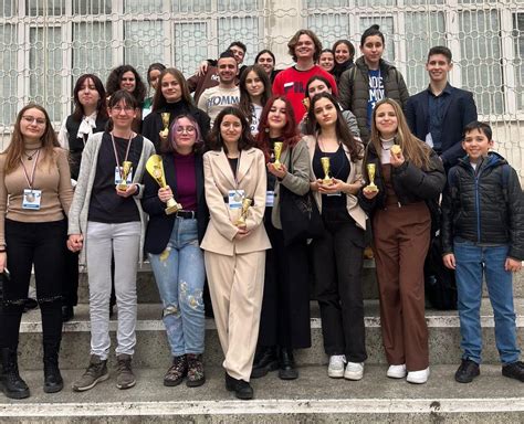 Поредни успехи на състезанието по реч и дебати на английски език Математическа гимназия Д р