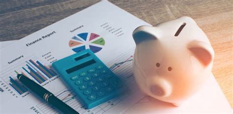 איך תדעו כמה כסף כדאי לכם לחסוך כל חודש גלובס