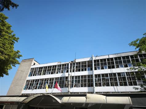 Як виглядає підприємство після нічного обстрілу Запоріжжя ФОТО Читайте на Ukr Net