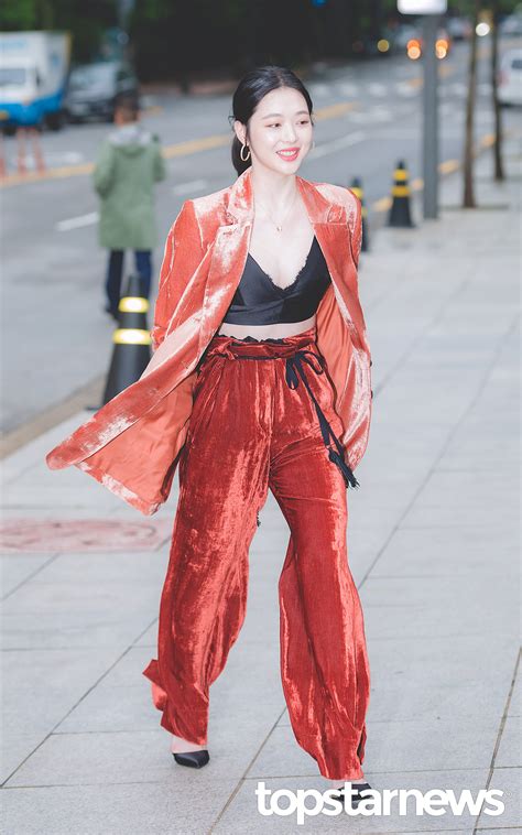 [hd포토] 설리 ‘조명으로 빛난 물광피부 최규석 기자 톱스타뉴스