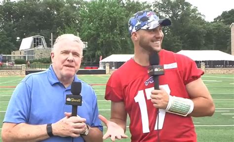 NFL Star Josh Allen Roasted By Fans After Reporter Hilariously Leaves Bills Quarterback Hanging