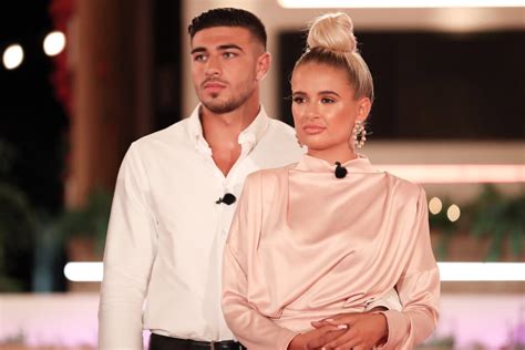 Love Islands Molly Mae Hague And Tommy Fury Are Moving In Together