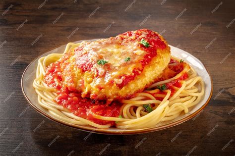 Premium Photo Chicken Parmesan Italian Pasta Dish Breaded Chicken