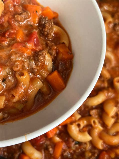 Fast And Easy Classic American Goulash Skillet Dinner A Feast For The
