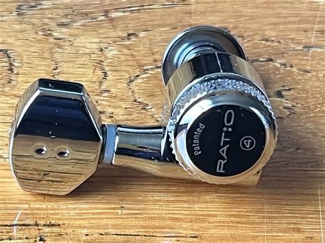 Graph Tech Graph Tech Ratio Tuned Staggered Locking Tuners Reverb