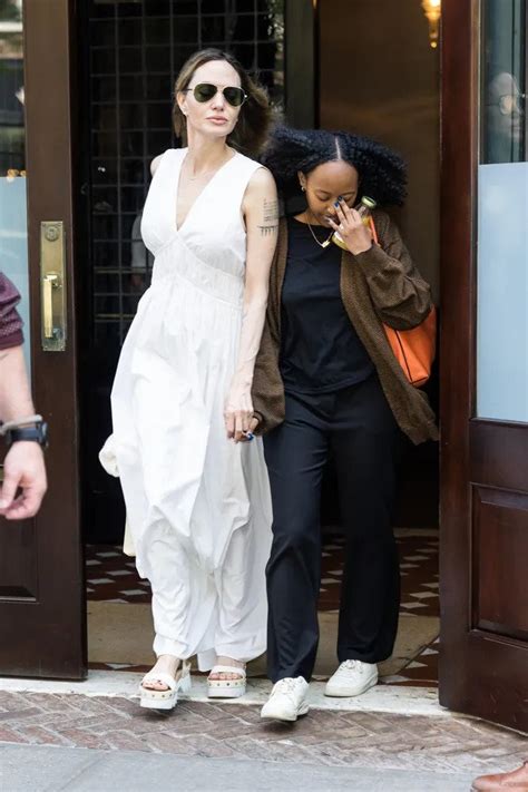 ძალიან გამხდარია მისი ხელები საშინლად გამოიყურება ფანები ანჯელინა ჯოლის ჯანმრთელობით