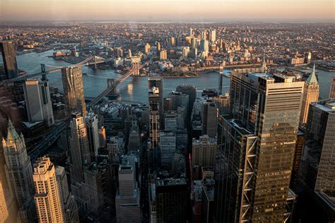 강 건물 건축 경제 허브 고층 고층 건물 관광 명소 글로벌 시티 금융지구 뉴욕 뉴욕 스카이 라인 다리의 전망 대도시권 도시 도시 개발 도시 경관