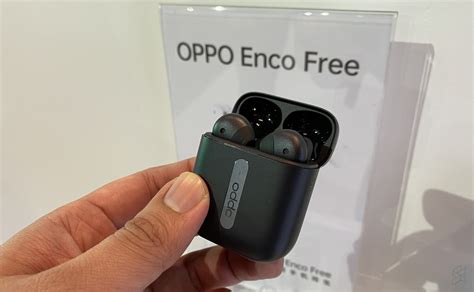 Oppo S New True Wireless Earbuds Are Like Airpods With Extra Features Soyacincau