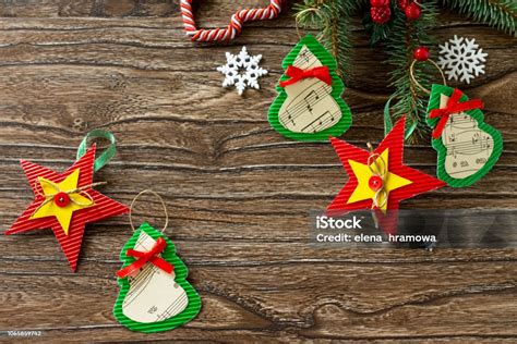 크리스마스 장난감 선물 전나무나무입니다 수 제 어린이 창의력 수공예품 아이 들을 위한 공예의 프로젝트 공예에 대한 스톡 사진 및 기타 이미지 Istock