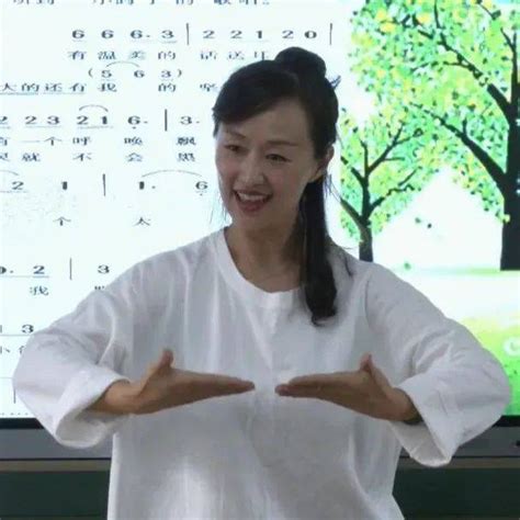 张静宁：音乐筑梦 与爱同行庄矿泽州县孩子