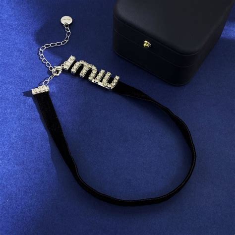 Miu Miu Ожерелье Колье купить с доставкой по выгодным ценам в интернет магазине Ozon 1680192538