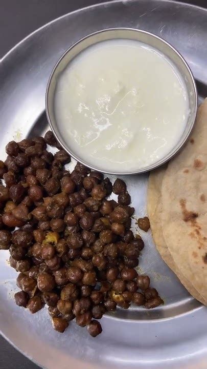 Breakfast Today Roti Chnna Curd And Roti Youtube