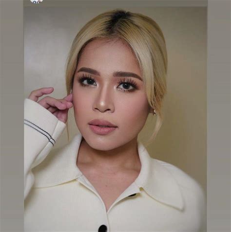 Klarisse Performed Her Latest Song Oa On Showtime This Song Is