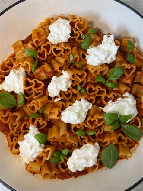 Creamy Sugo And Stracciatella Pasta Recipe Easy And Delicious Italian