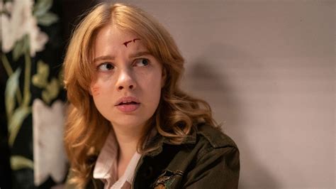 Девушка в окне