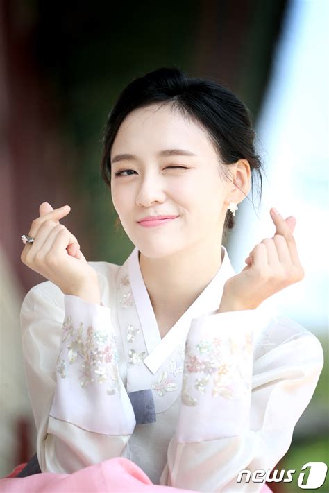 한복인터뷰② 박지현 롤모델은 천우희 좋은 재료 되는 배우가 목표