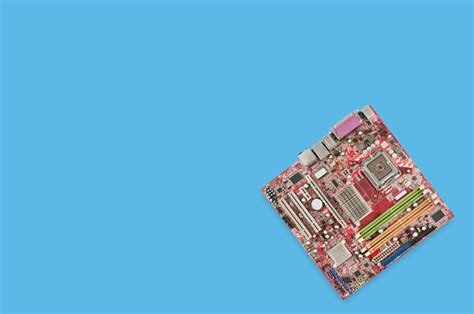 파란색 테이블에 전자 부품이 있는 컴퓨터에 대 한 하나의 빨간색 사각형 마더보드 평면도 컴퓨터 수리 개념입니다 텍스트의 공간 복사 공학에 대한 스톡 사진 및 기타 이미지