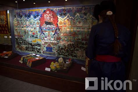 ФОТО “Гайхамшигт өв соёл Монгол уран хатгамал“ үзэсгэлэн дэлгэгдлээ