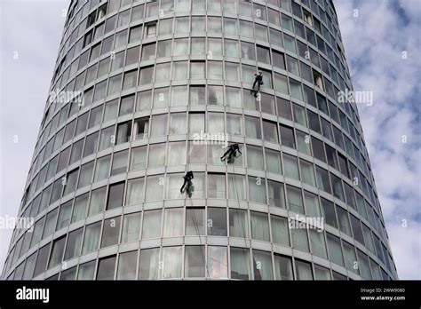 210813 The Iconic ‘rotunda Building Central Birmingham Spare A