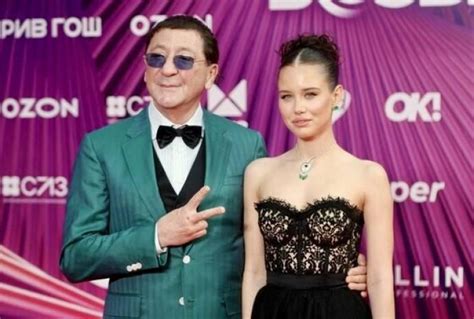 ვინ არის 61 წლის გრიგორი ლეპსის 18 წლის რჩეული გოგონა უმდიდრესი