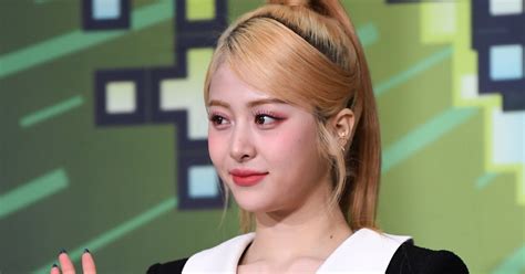 [포토] 르세라핌 허윤진 바비인형