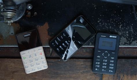 В России начали продаваться миниатюрные телефоны HIPER sPhone