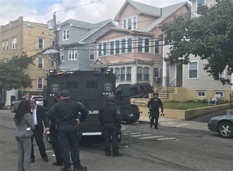 Newark Men Surrender To Swat Team After Standoff Police Newark Nj Patch