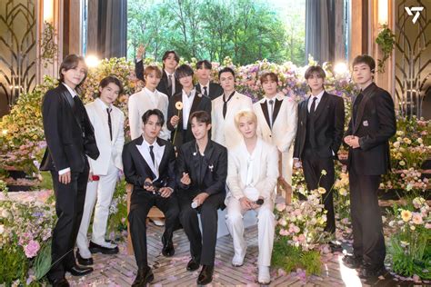 Seventeen Community Post 밍구야 오늘 12시부터 벌써 화나는 일 때문에 무기력증 온거처럼 푹 쳐져 있었는데 니가 오니까 절로 미소가 나더라 이게