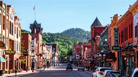 Best And Worst Months For Visiting The Black Hills National Park