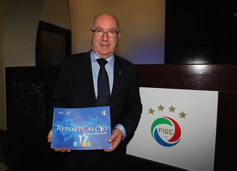 Calcio In Lutto è Morto Lex Presidente Figc Carlo Tavecchio