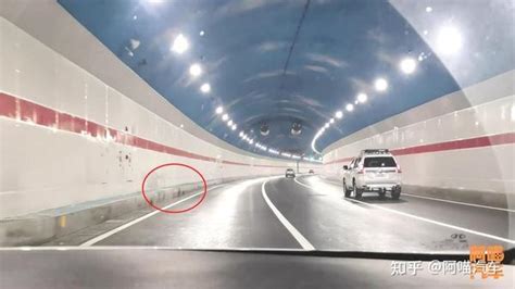 为何桥梁和隧道车道都是实线能变道超车吗喵哥给你说清楚 知乎