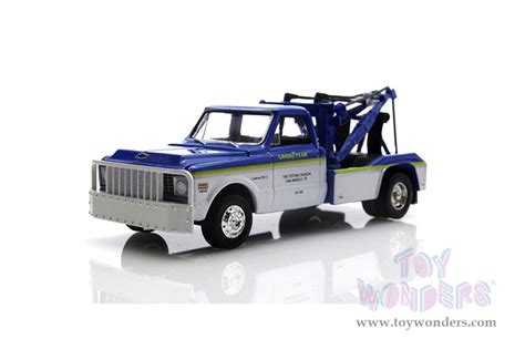 1972 Chevrolet® C 30 Dually Wrecker Truck Goodyear Tire Testing