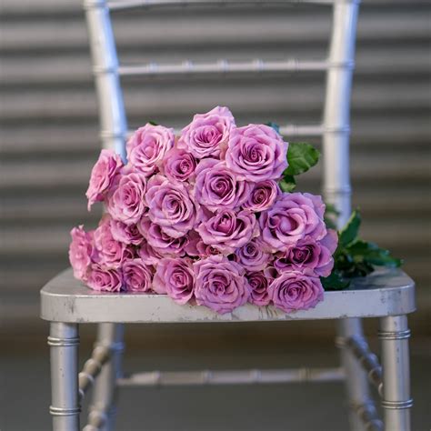 Assorted Roses 30 Stems Flowers Pe