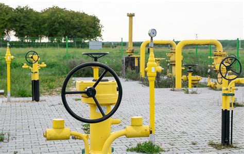 가스 파이프 라인 천연 가스 설치 노란색 파이프 및 밸브 높은 가스 가격 가솔린에 대한 스톡 사진 및 기타 이미지 가솔린 강철 건설 산업 Istock