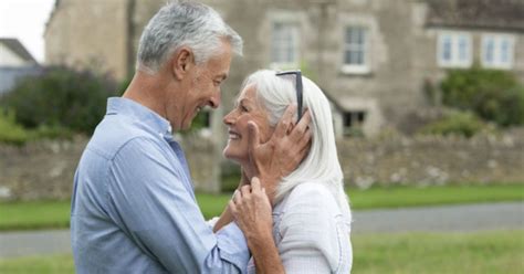 Споделих с дъщеря си добрата новина че искам да се омъжа повторно но искаше да продължи да ме