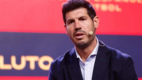 La Rfef Despide A Albert Luque Como Director Deportivo