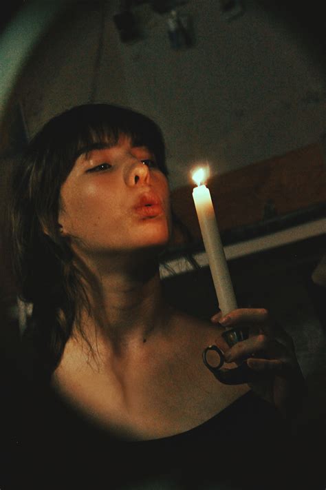 Девушка в зеркале