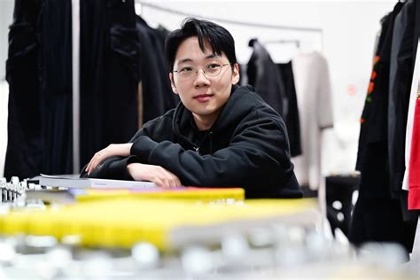 옷 무덤에 충격디지털 라벨로 순환패션 활성화” 한국경제