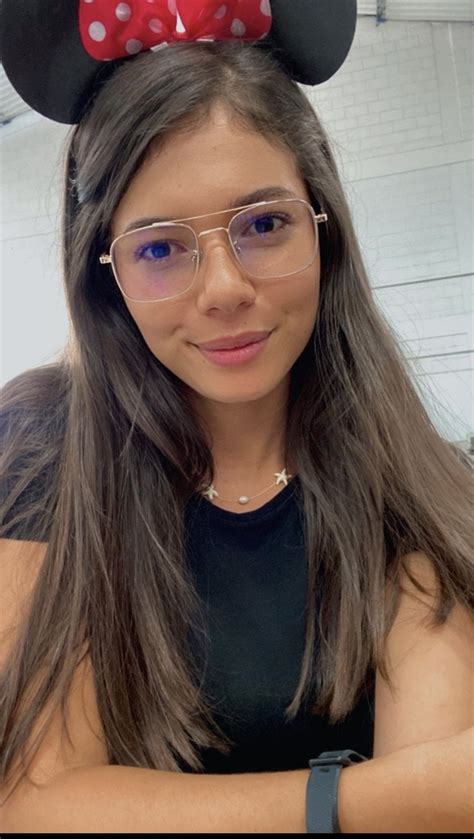 I Feel Like Im Really Cute Here What Do You Think😍 Rsfwnextdoorgirls